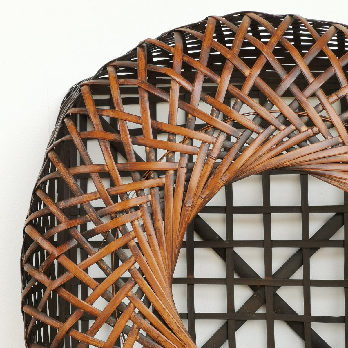 Bamboo basket "Rooster" – Sop Moei Arts